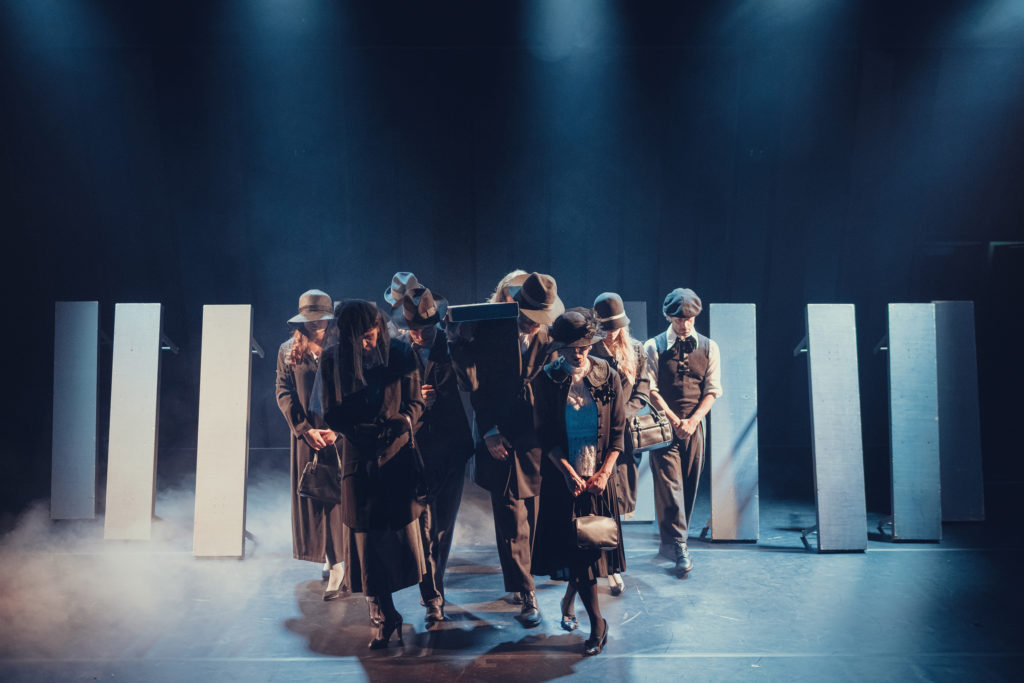 W 57 minut całe życie, czyli październikowe pokazy "Arcadii" (reż. J ...